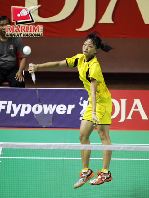 Fitriani Kalahkan Unggulan Dua